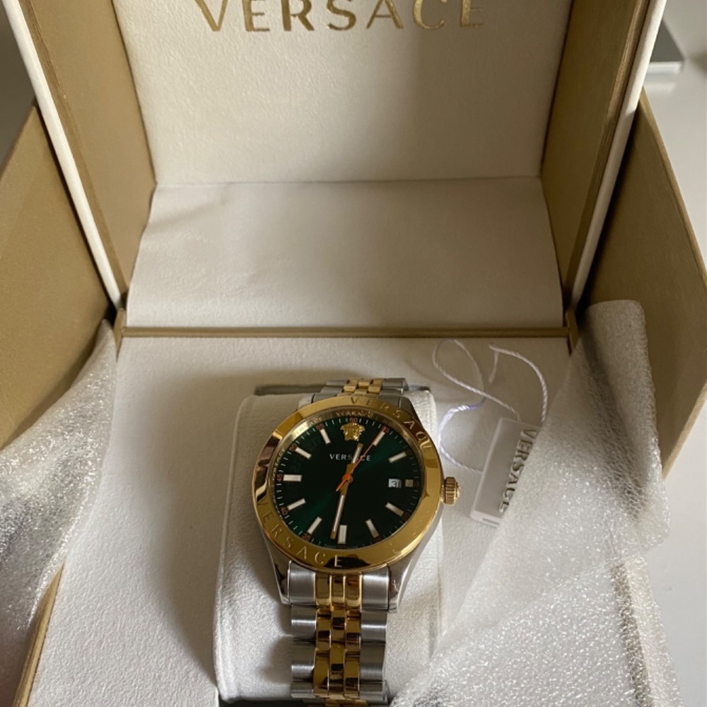 Versace Men Watch - With Original Box - Gem